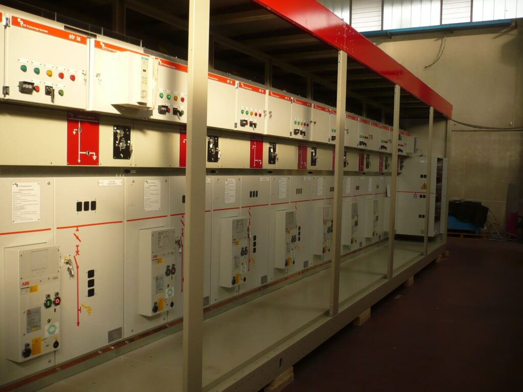 STC-Box shelters y cuadros MT - CR Technology Systems