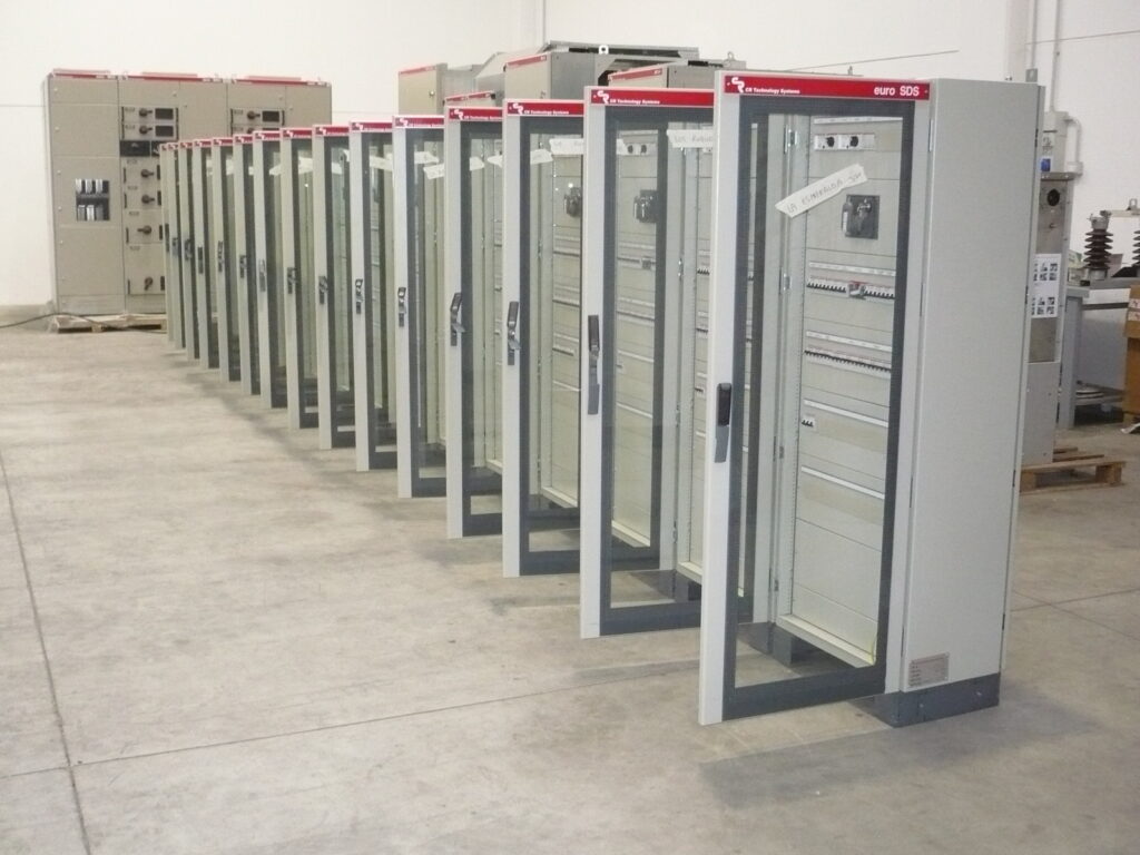 Cabines MT contenant appareilages ATR - CR Technology Systems