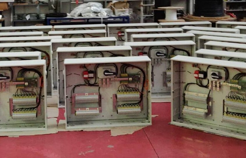 String-box para sistemas fotovoltaicos - CR Technology Systems